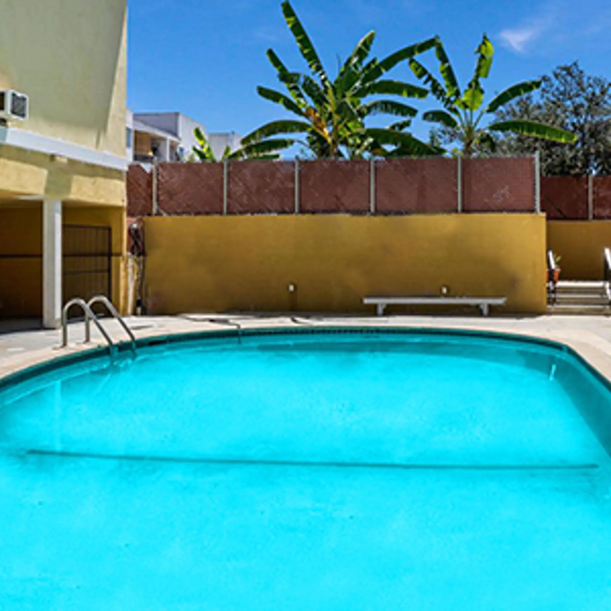 Contact | Colina Park North